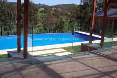 China 15mm Curved Toughened Glass Pool Fencing , Safety Decorative Pool Fencing for sale
