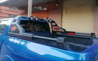 China Universal 2 LED Light Pickup Truck Roll Bar 4x4 Navara NP300 ODM for sale
