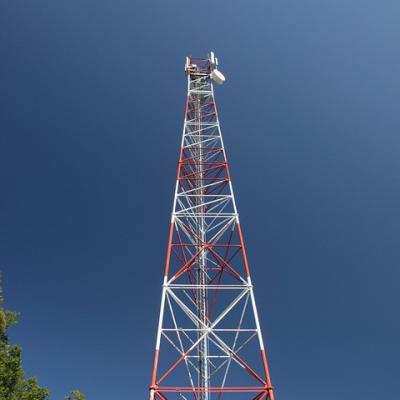 China Cell Phone Lattice Steel Towers 150m Height Anchor Bolts Connection for sale