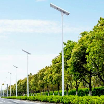 China Customizable Galvanized Steel Street Light Pole Multi Purpose 3 Years Warranty for sale