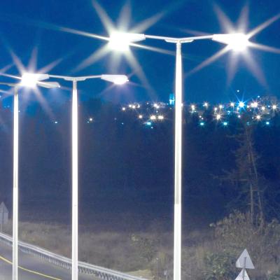 China Customizable 6-12m Q345B Galvanised Street Light Pole For Road Highway Lighting for sale