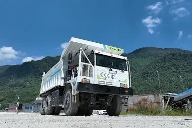 China 95 Ton Electric Mining Truck with FAST 4-speed AMT Transmission and Meets EPA Tier 5/EU Stage V Standards for sale