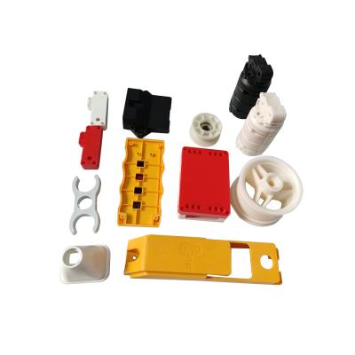 China Mouldings Designer Service for Customized Logo Acceptable Mould Making Polycarbonate Parts Manufacture Plastic Injection Mold for sale