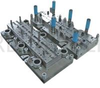 China Custom Plastic Injection Mould with 250000-300000shots Mould Life and One Stop Service for sale
