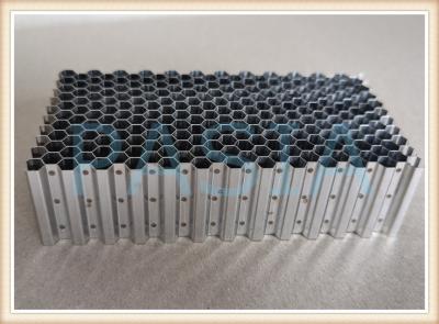 China 0.076 Mm Aluminum Honeycomb Sheet High Speed Train for sale