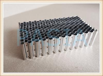 China High Pressure Laminated Flat Aluminum Honeycomb Panel Glue Bonded for sale
