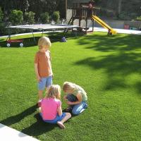 China 25mm Pile Height 3/8 Inch Gauge Artificial Grass Lawn Perfect for Children Playground for sale