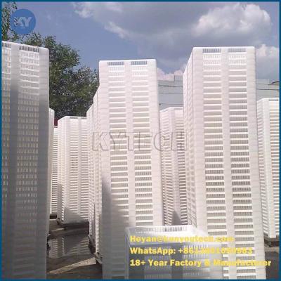 China Food Grade Medicine Plastic Drying Trays With Holes Can Stack , Efficent Drying for sale