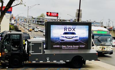 China P8 SMD Truck Mounted LED Display Mobile Advertising Waterproof Led Screen 7000 Nits High Brightness for sale