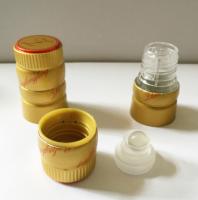 China 32.5x53mm Johnnie Walker Whisky Bottle Caps Custom Made Gold Plastic Aluminum for sale