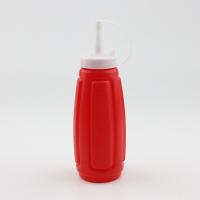 China 360ml plastic tomato ketchup dispenser 12 OZ Condiment Squeeze Bottles Squeeze for sale