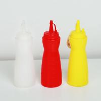China LDPE Squeezy Empty Condiment Bottles 500ml Sauce Bottles With Flip Top Cap for sale