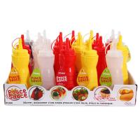 China LDPE Squeezy Empty Condiment Bottles 500ml Sauce Bottles With Flip Top Cap for sale