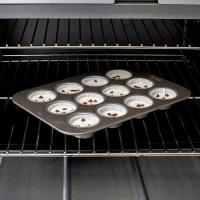 China Fluted Glazed Heavy Duty Aluminium Baking Tray 1.5mm Aluminized Steel 12 Compartment for sale