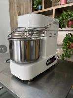 China 220v Commercial Spiral Dough Mixer Stand 5 kg Dough Kneading Machine Black for sale