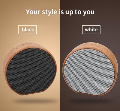 China 3W LED Light Wireless Speaker Portable Handsfree With 400mah Battery ODM for sale