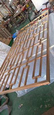 China 201 304 Gold Mirror Color Stainless Steel Room Divider Customizable Size for sale