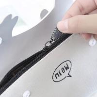 China Zippered Canvas Pencil Bag in Adorable Cartoon Cat Print for Personalized Stationery for sale