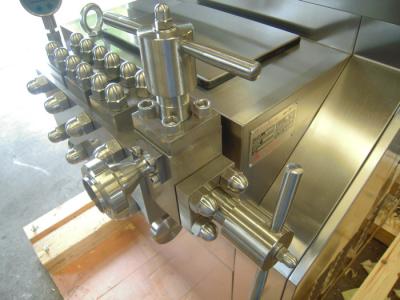 China 304 Stainless Steel Milk Homogenizer Machine Two Stage Mechanical Pressure for sale