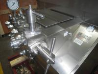China Impact Resistance Homogeniser Machine / Silver Two Stage Homogenizer for sale
