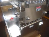 China 2 Stages Milk Homogenizer Machine 1000ltr/H Liquid Juice Homogenizer for sale