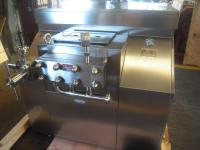 China Pneumatic Beverage Milk Homogenizer Machine With 3 Piston for sale