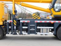 China Straight Arm Boom Mobile Truck Crane 10 Ton For Construction Small Lift for sale