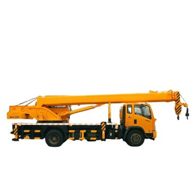 China Construction 8 Ton Truck Crane With 18M Lifting Height And Telescopic Straight Boom for sale