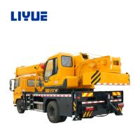 China Construction 8 Ton Truck Crane With 18M Lifting Height And Telescopic Straight Boom for sale