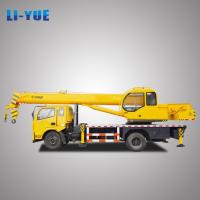 China 6 Ton Mobile Crane Liyuan Hydraulic Valve 8280 kg Weight Direct for sale