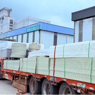 China Lightweight PP Advertising Board with 0.9 g/cm³ Density and 3-30mm Thickness for Outdoor Signage for sale