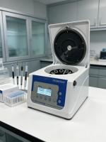 China Portable PRP Centrifuge Machine Compact Benchtop Laboratory Centrifuge 4000 RPM for sale