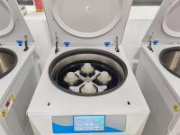 China Large Capacity Room Temperature Centrifuge 5500rpm Low Speed Centrifuges With Touch Panel for sale