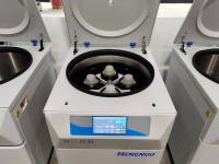 China Large Capacity Room Temperature Centrifuge 5500rpm Low Speed Centrifuges With Touch Panel for sale