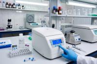 China 14800rpm High Speed Mini Centrifuge 220V Centrifuge Machine For Laboratory Smaple Processing for sale