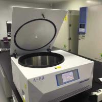 China 6000rpm Refrigerated Table Top Centrifuge 4x750ml Capacity Laboratory Centrifuge 99 Presets Touch Screen for sale
