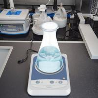 China Ultra Flat Stirrer 15rpm - 1500rpm Compact Magnetic Stirrer 0.8L Capacity for sale