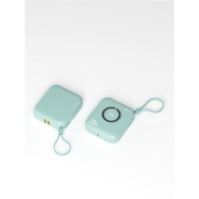 China Wireless 5W 7.5W Output Compact Powerbank 10000mAh Lightweight Portable for sale