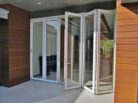 China T5 Aluminum Folding Doors Corner Bi-  Folding Patio Doors For Mountain House Condo for sale