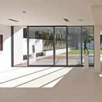 China High Energy Efficiency Bifold Door Multi-functional And Versatile Design for sale