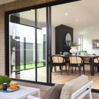 China Multi-functional Aluminum Glass Folding Door With Aluminum Alloy for sale