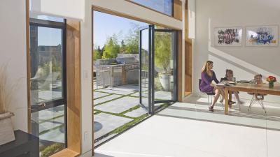 China Weather Resistant Aluminum Sliding Glass Doors for Seamless Indoor-Outdoor Flow for sale