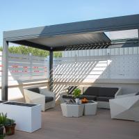 China Aluminum Outdoor Pergola Automatic Open Style And Waterproof Design For Outdoors for sale