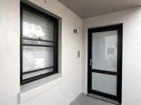 China Thermal Broken Double Glass Single Hung Sliding Window With Insect Screen for sale