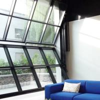 China Custom Size Single Glass Vertical Aluminum Bifold Windows for sale
