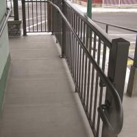 China Custom Length 6063 Aluminium Balustrade Balcony Glass Handrails for sale