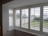 China Shutters Tempered Glass Aluminum Louver Window for sale