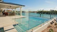 China Aluminum Swimming Pool Balustrade Luxury Outdoor Glass Handrail for sale