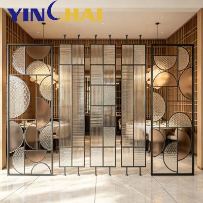 China Custom Indoor Stainless Steel Partition Screen With Fluted Textured Glass for sale