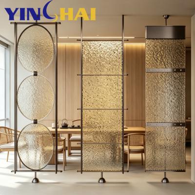 China Custom Stainless Steel Divider Screen with Vertical Rippled Gradient Decorative Glass for sale